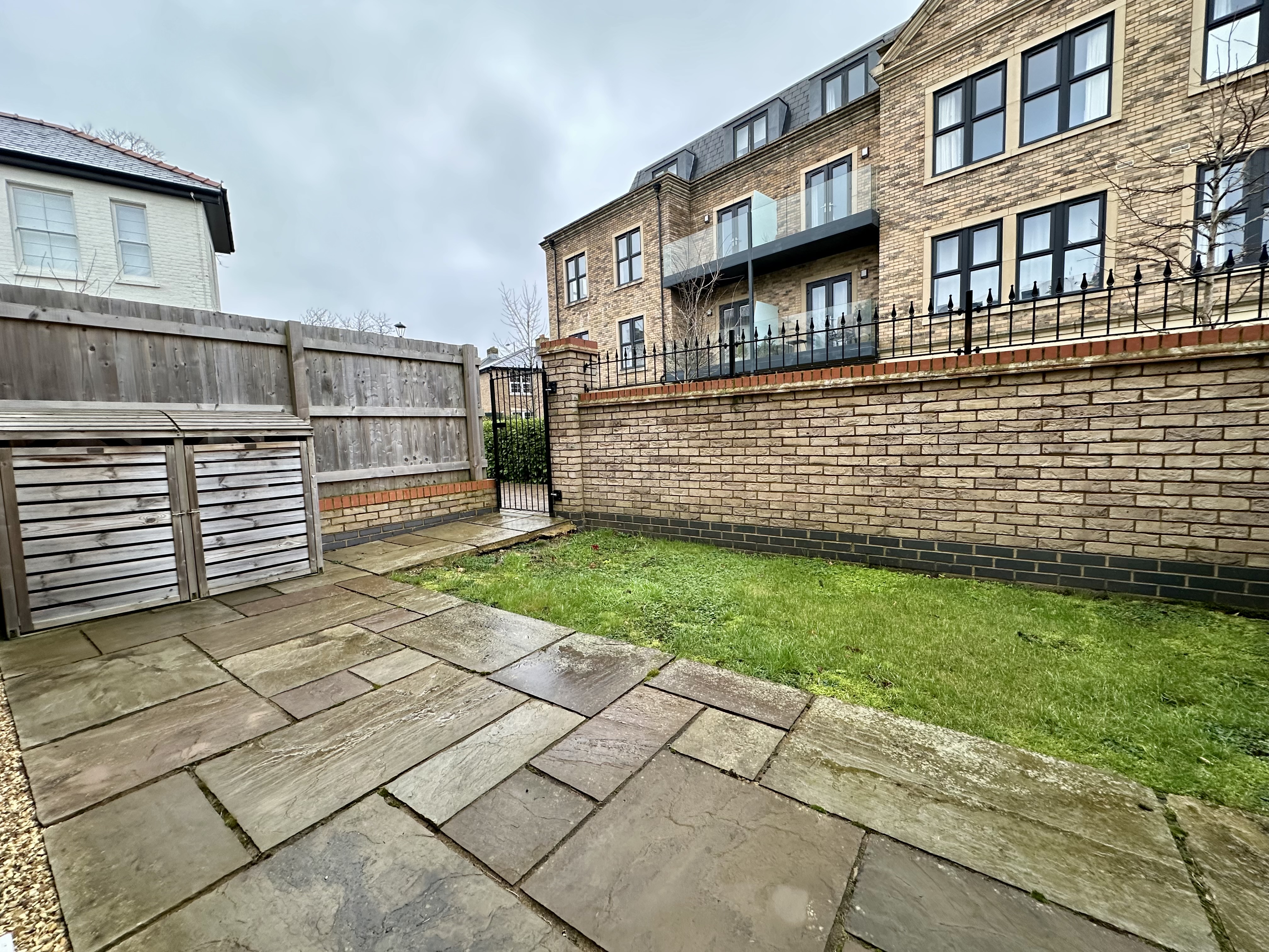 3-Bed Retirement House, Salisbury | Platinum Skies